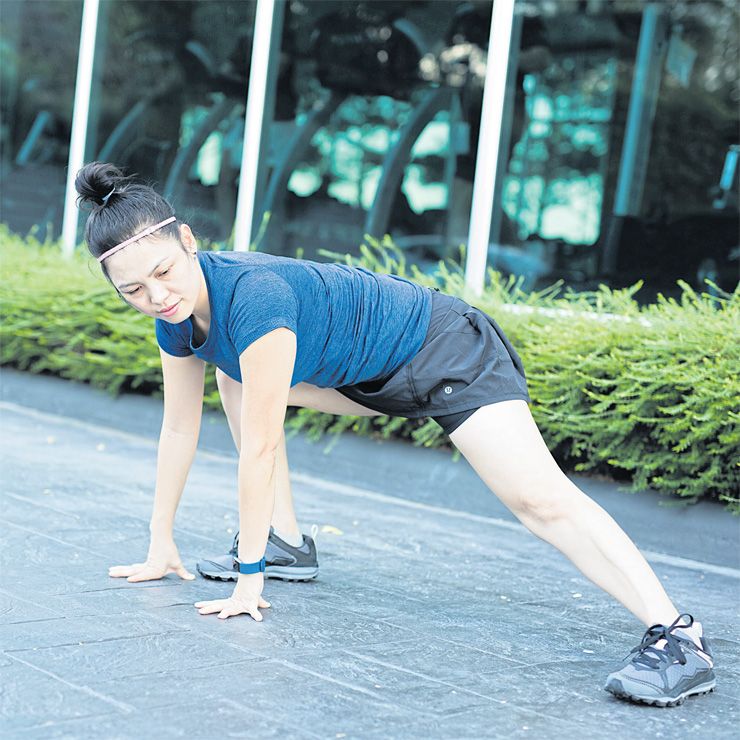 Pre Run Yoga : Dynamic Side Lunge (Skandasana)