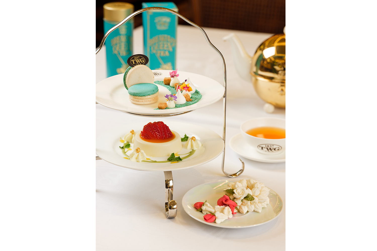 อิ่มใจต้อนรับวันแม่กับเมนูสุดพิเศษแสนละมุนด้วย Eternal Jasmine Tea Set ...