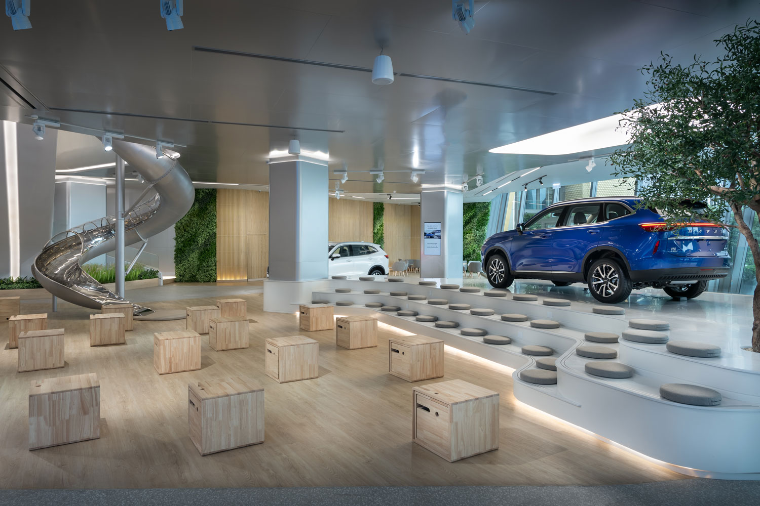 ไอคอนสยาม จับมือ เกรท วอลล์ มอเตอร์ เปิด GWM Experience Center แห่งแรกในไทย