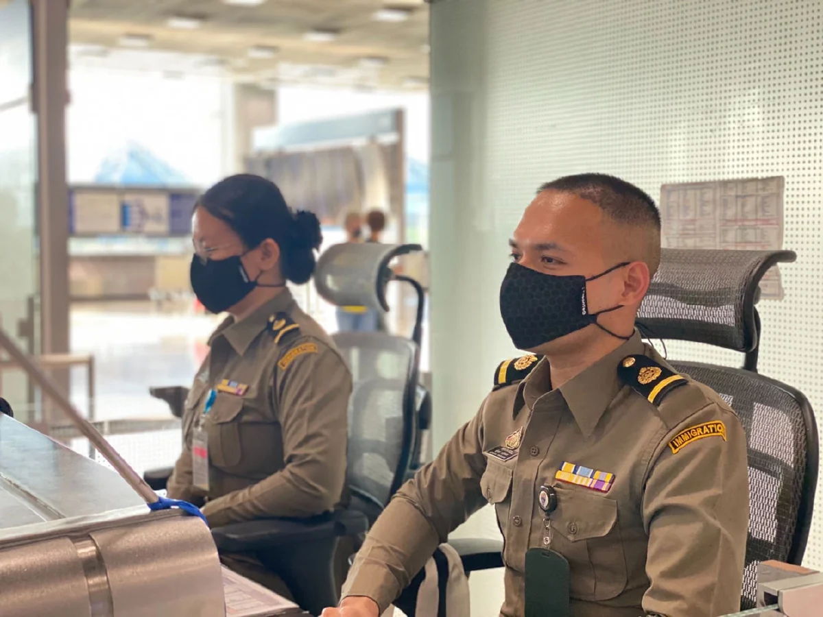 IRPC ร่วมกับ IPOLYMER มอบหน้ากากผ้ากราฟีน เสริมความปลอดภัย ให้ฝ่ายตรวจคนเข้าเมือง