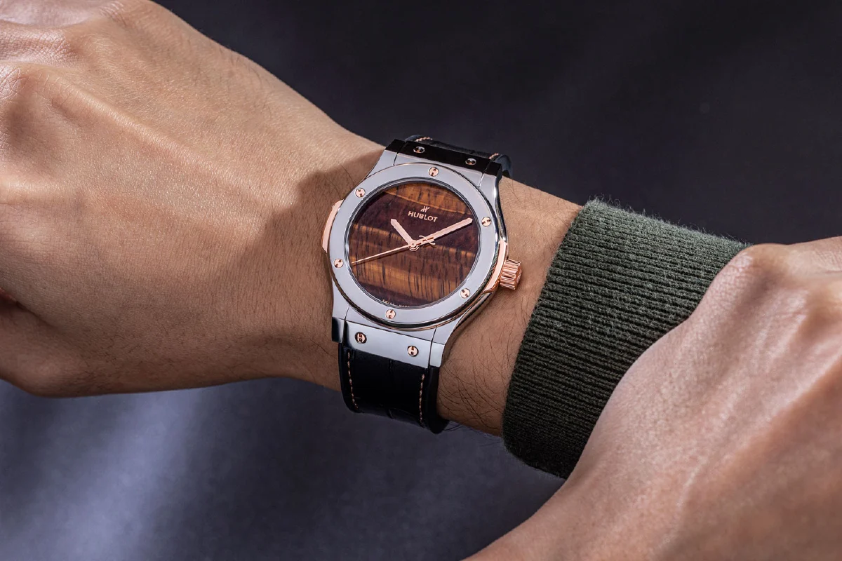 CLASSIC FUSION 42MM ELEMENTS SPECIAL EDITION FOR THE HOUR GLASS