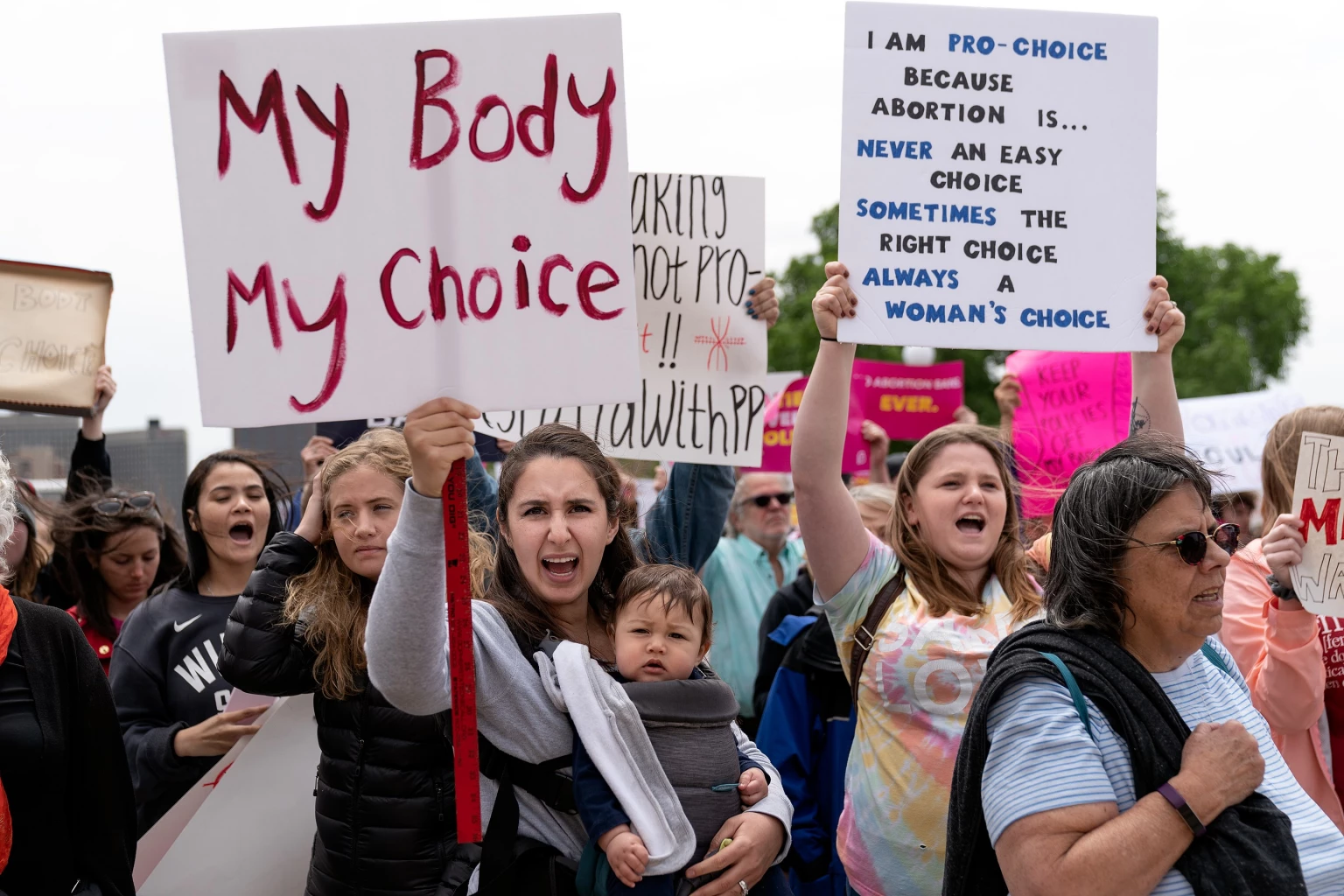 แกะรอยประวัติศาสตร์ 50 ปีกับ ‘My body, my choice.’
