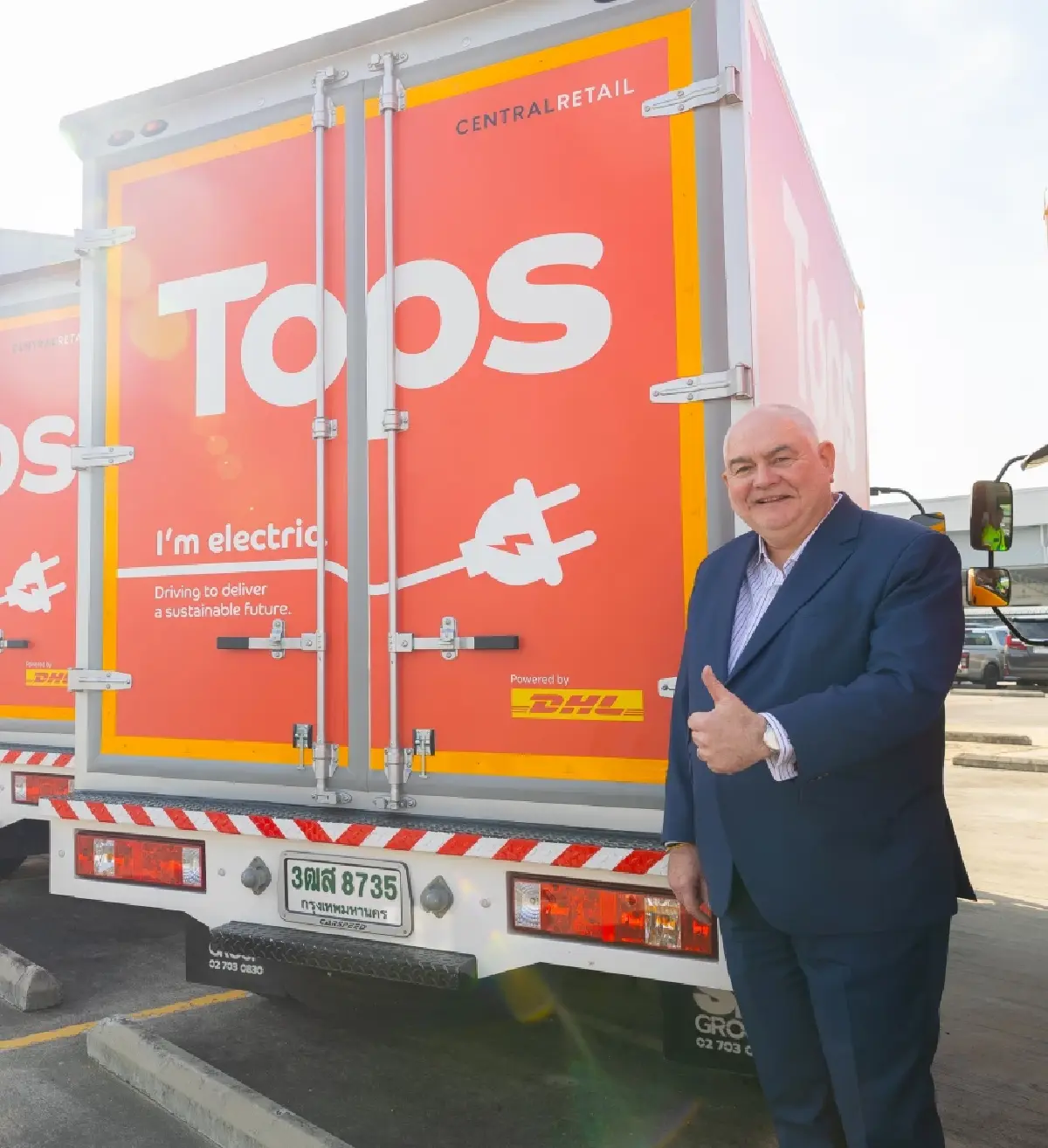 Tops ผนึกกำลัง DHL เปิดตัวรถขนส่งไฟฟ้าพลังงานสะอาด