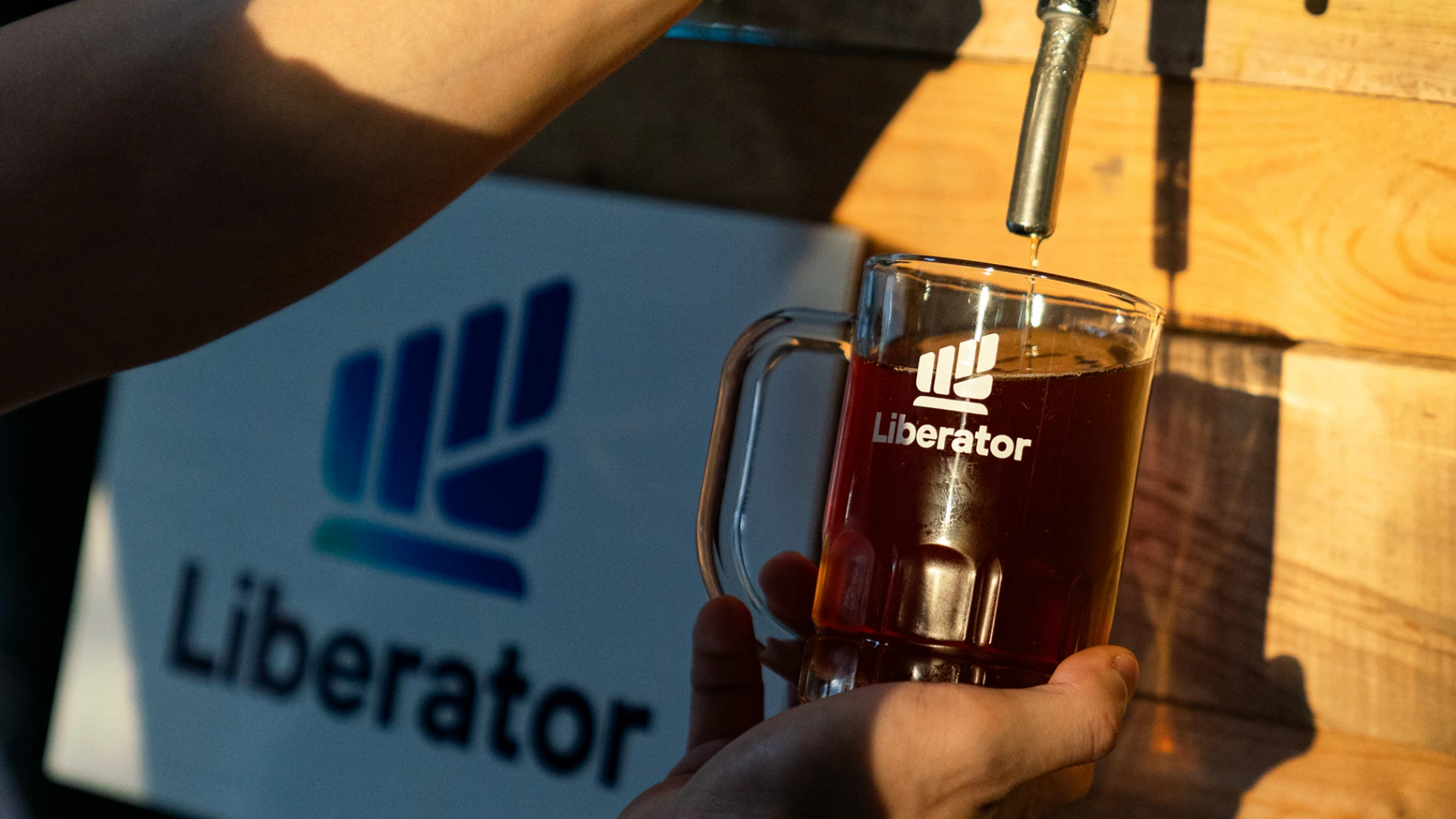 Liberator x ประชาชนเบียร์ เปิดคอมมูนิตี้การลงทุนสไตล์ใหม่ ในบรรยากาศสุดชิล