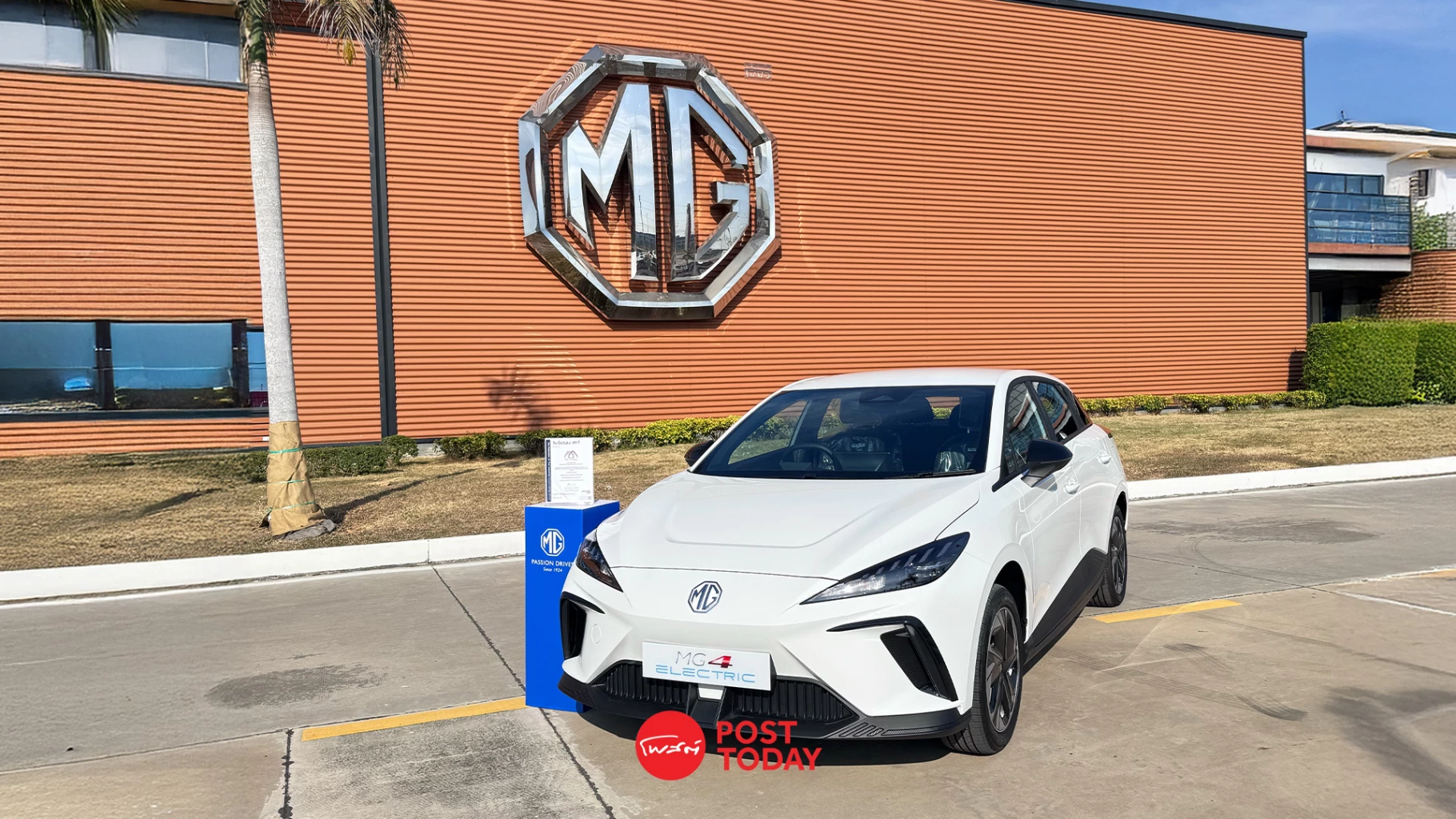 NEW MG4 ELECTRIC เสริมหล่อด้วยสปอยเลอร์ TWIN ARROW WING พร้อมดีลพิเศษ 0% 60 เดือน