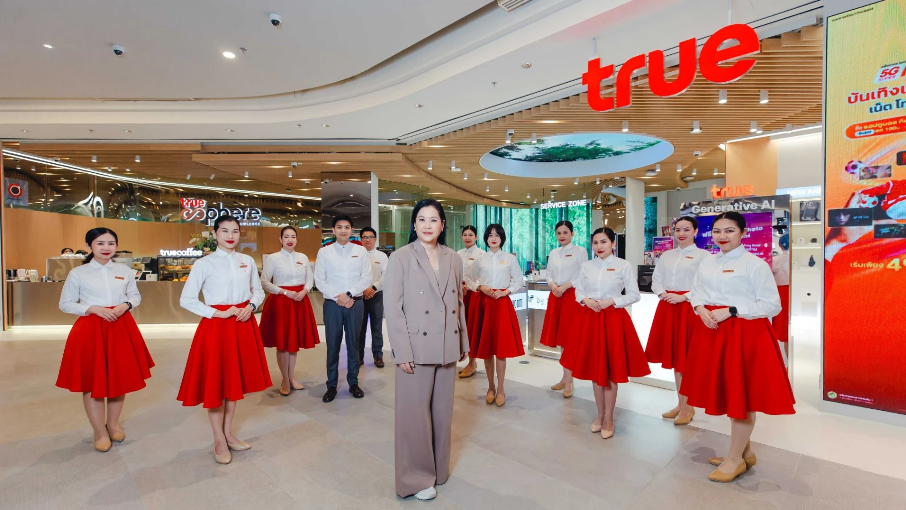 ทรู เปิด True Branding Shop และ TrueSphere ที่ Dusit Central Park